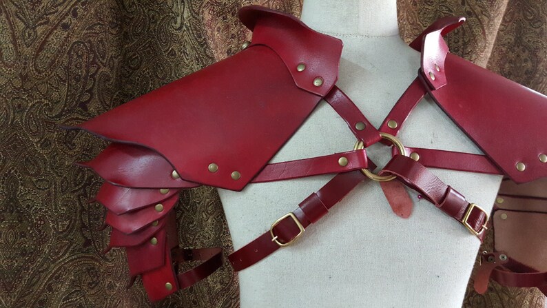 Large Pauldron/shoulder Armor - Etsy