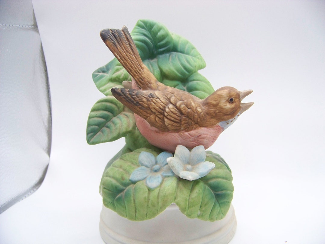 Vintage Mann Bird Figurine Music Box - Etsy