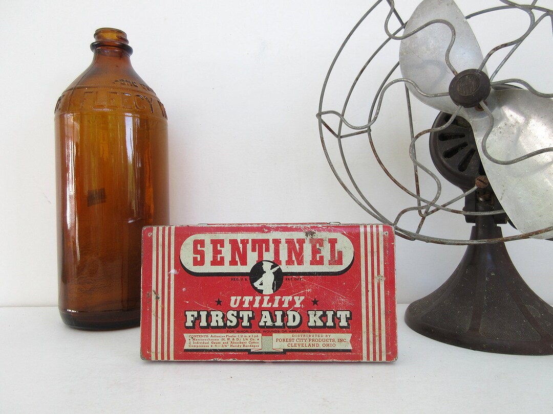 Vintage Sentinel First Aid Kit Tin Hinged Metal Box Medical Collectable ...