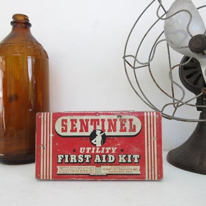 Vintage Sentinel First Aid Kit Tin Hinged Metal Box Medical Collectable ...