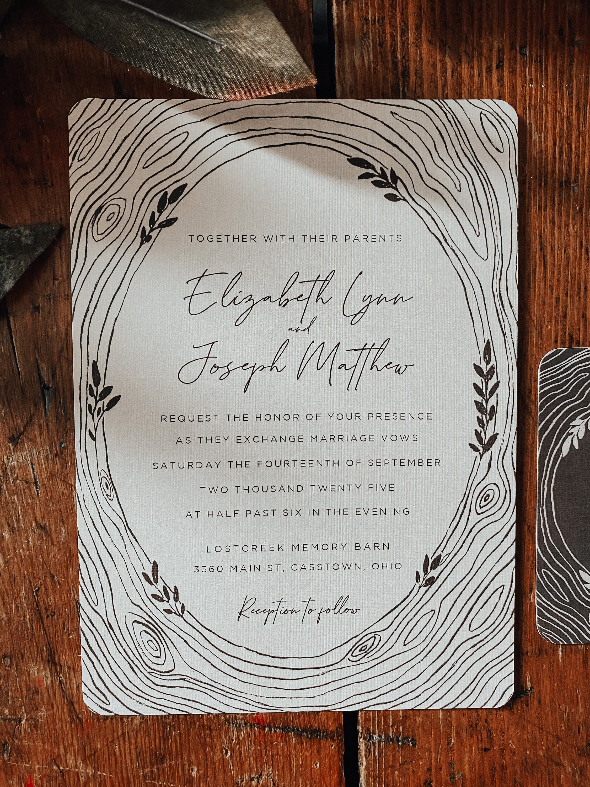 Elegant Woods Tree Wedding Invitations. Printed Rustic Wood Grain ...