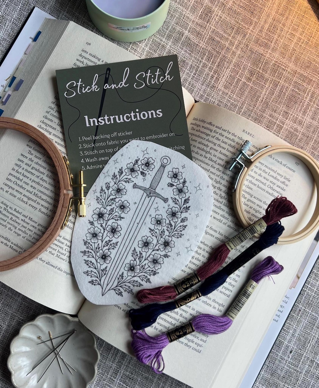 Fourth Wing Embroidery Pattern: Sword & Violets Stick and Stitch - Etsy