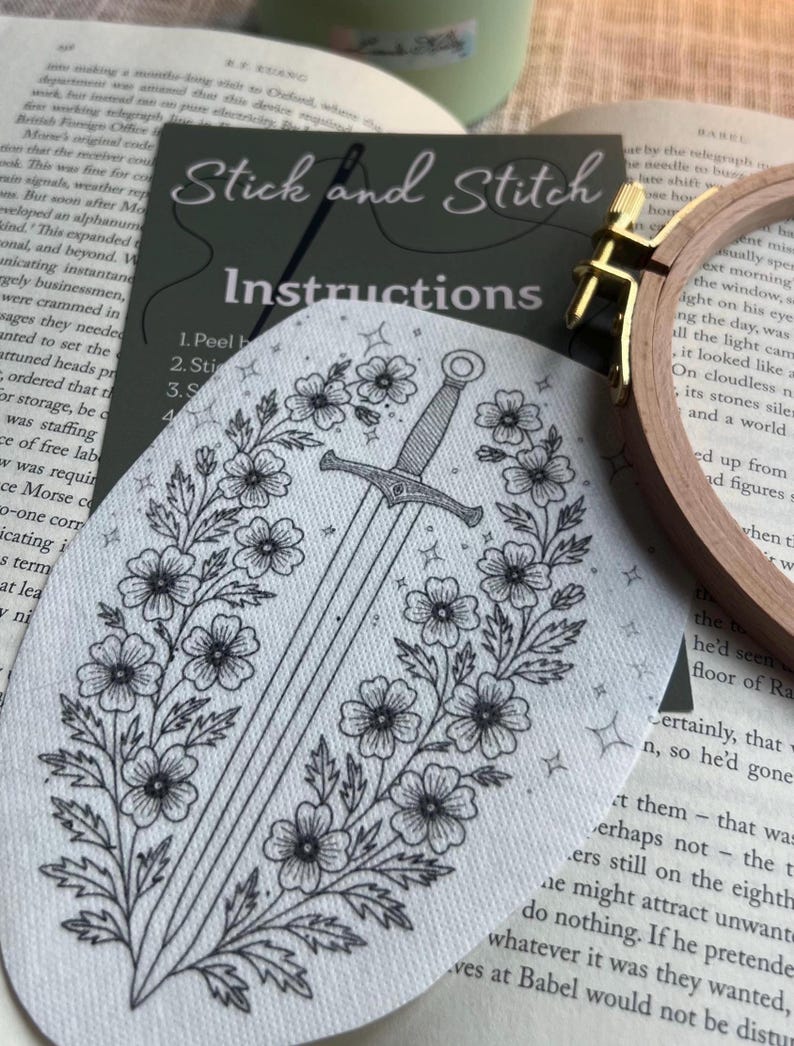 Fourth Wing Embroidery Pattern: Sword & Violets Stick and Stitch - Etsy