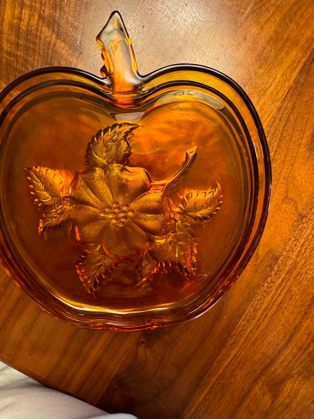 Atlas Apple Shaped Sandwich/luncheon Plates Amber Color - Etsy