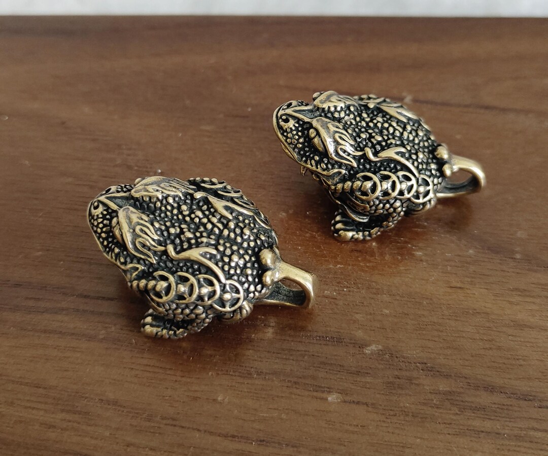 2 Pieces Brass Carved Toad Statue - Etsy