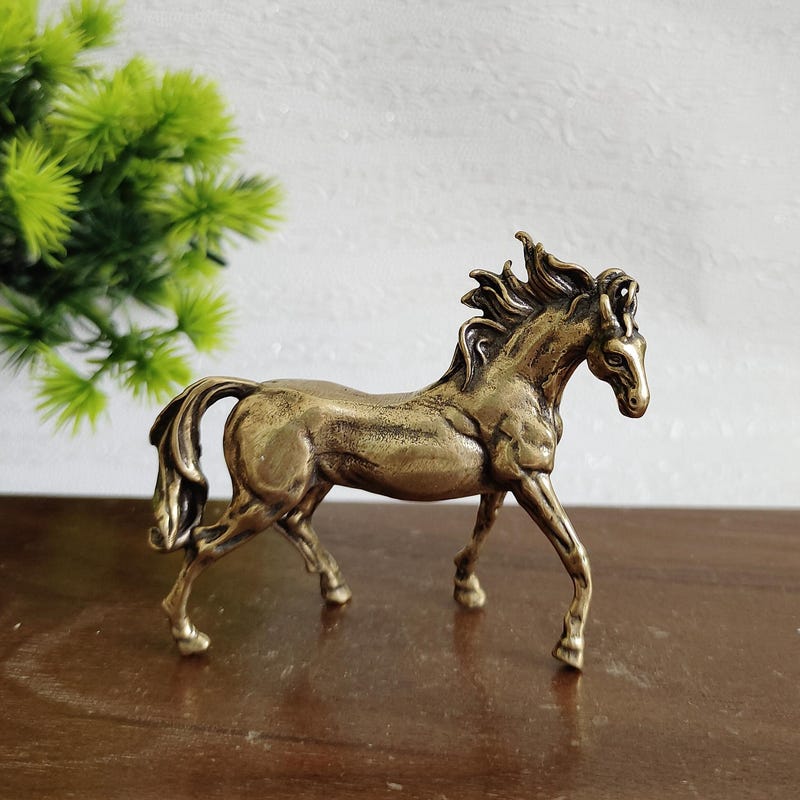 Majesty Horse Statue - Etsy UK