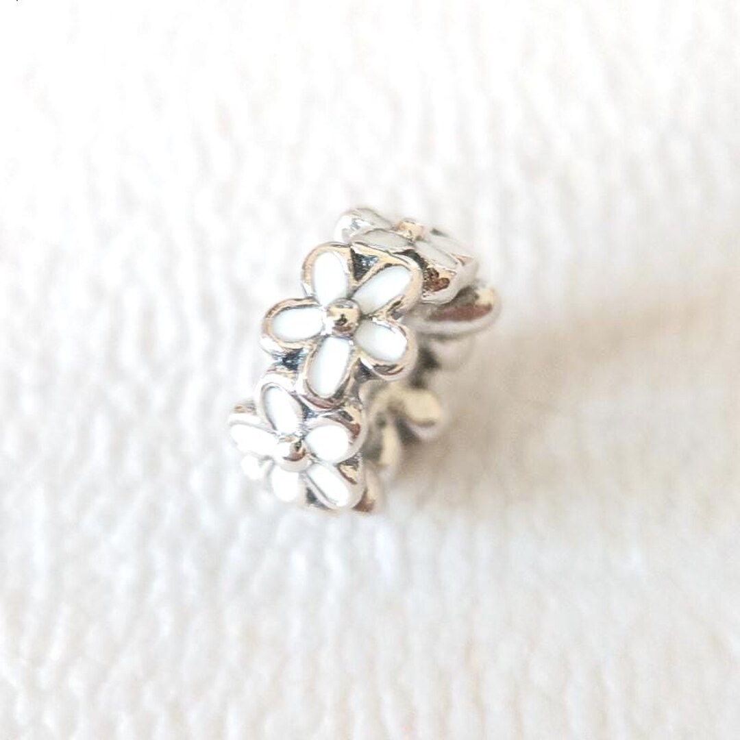 White Enamel Daisy Flower Spacer Charm:compatible Pandora Charm ...