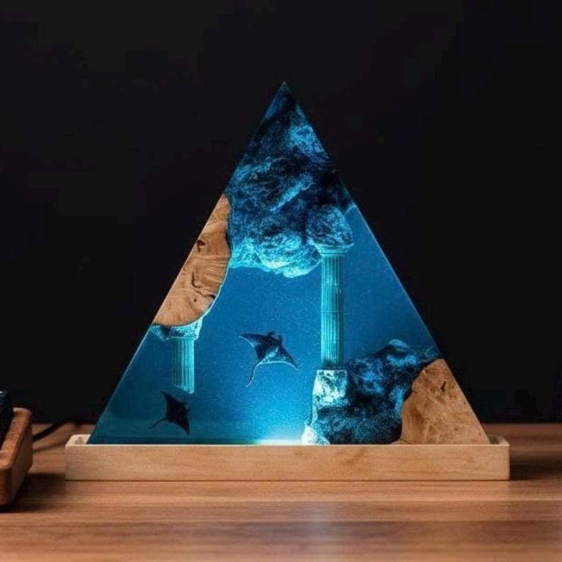 Atlantis Ocean Resin Lamp, Triangle Epoxy Art Lamp With Manta Rays ...