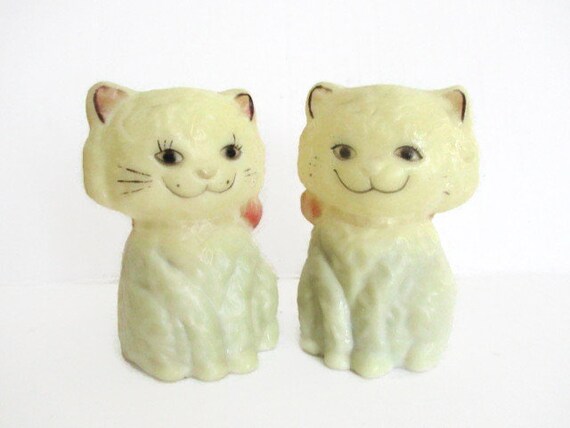 Cute Plastic Cats Salt & Pepper Shaker Set Meow Cats Salt and - Etsy.de