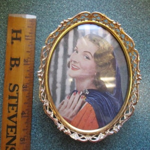 Oval Hollywood Regency Picture Frame, Gold Tone Metal Filigree Picture ...