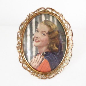 Oval Hollywood Regency Picture Frame, Gold Tone Metal Filigree Picture ...