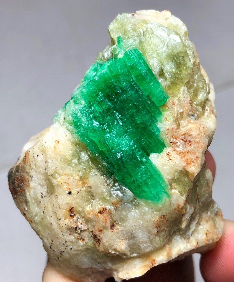 Green Emerald Crystal Specimen (85 Grams, 55x40x30mm) - Etsy UK