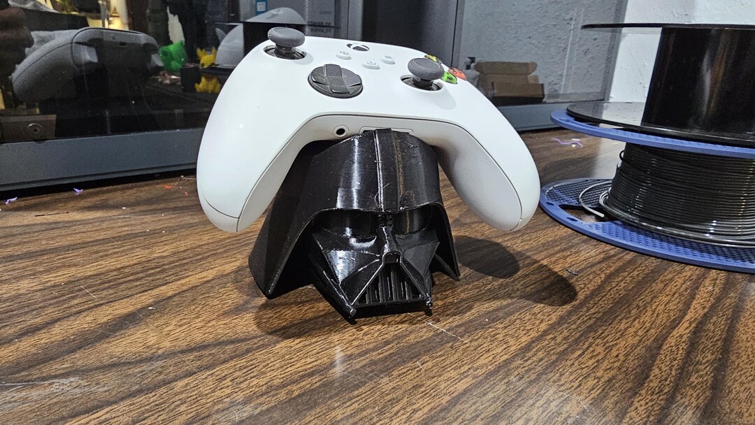 Darth Vader Controller Holder – Star Wars Gaming Stand | PS5, Xbox ...
