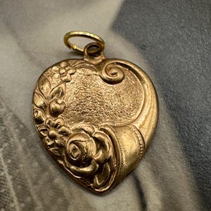 Vintage VICTORIAN FLORAL HEART Cornucopia Charm Pendant for Necklace ...