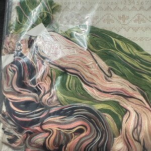 Vintage WILLIAMSBURG Reproduction Needlework Kit THE CHASE Sampler ...