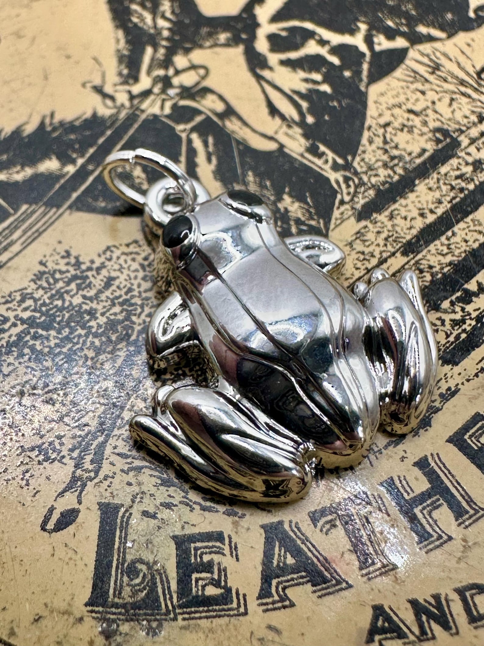 CUTE SILVER FROG Charm Pendant for Necklace Earrings Jewelry Bracelet ...