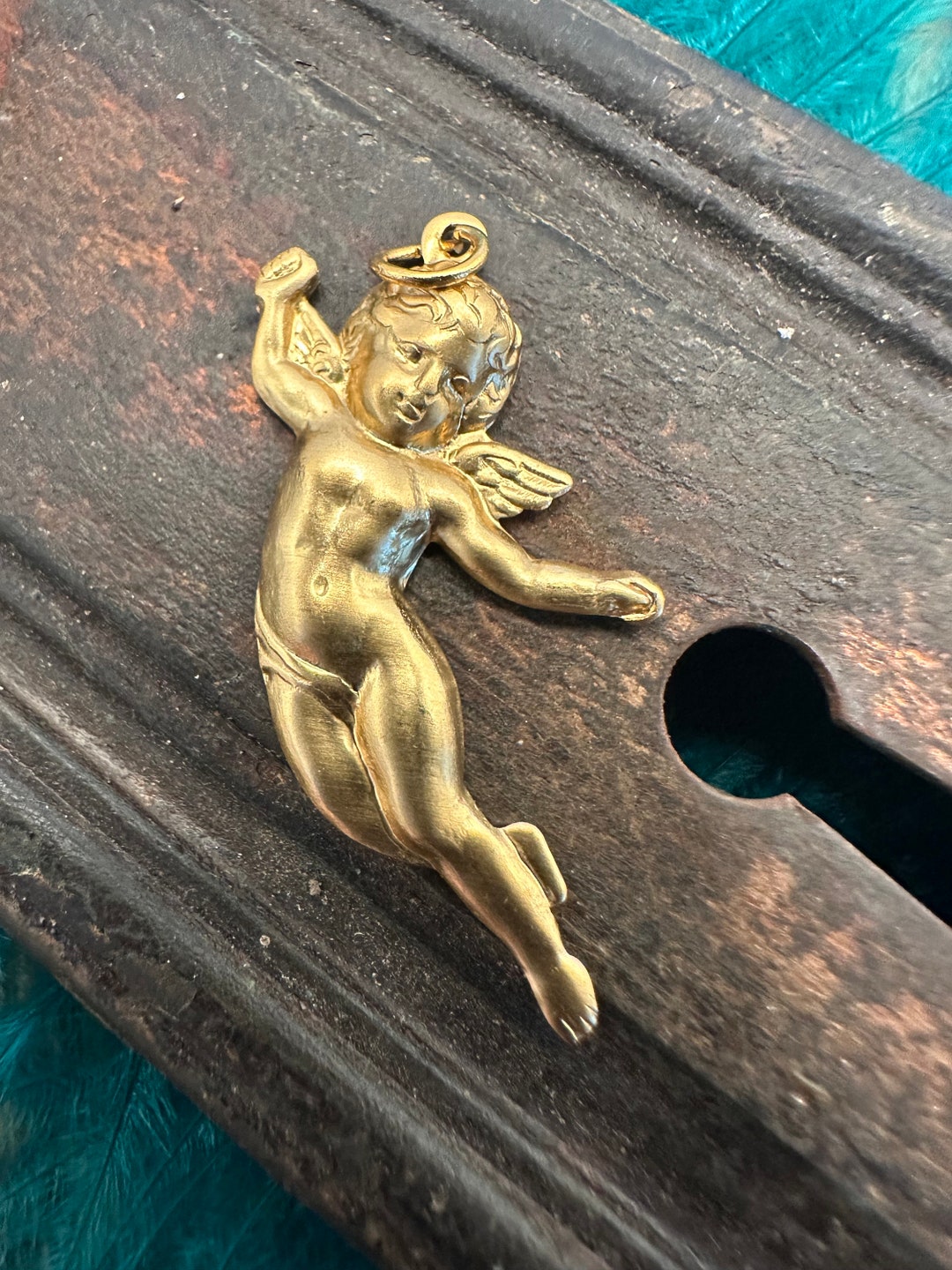 Vintage Raw Brass Victorian CHERUB BABY ANGEL Charm Pendant Gold ...