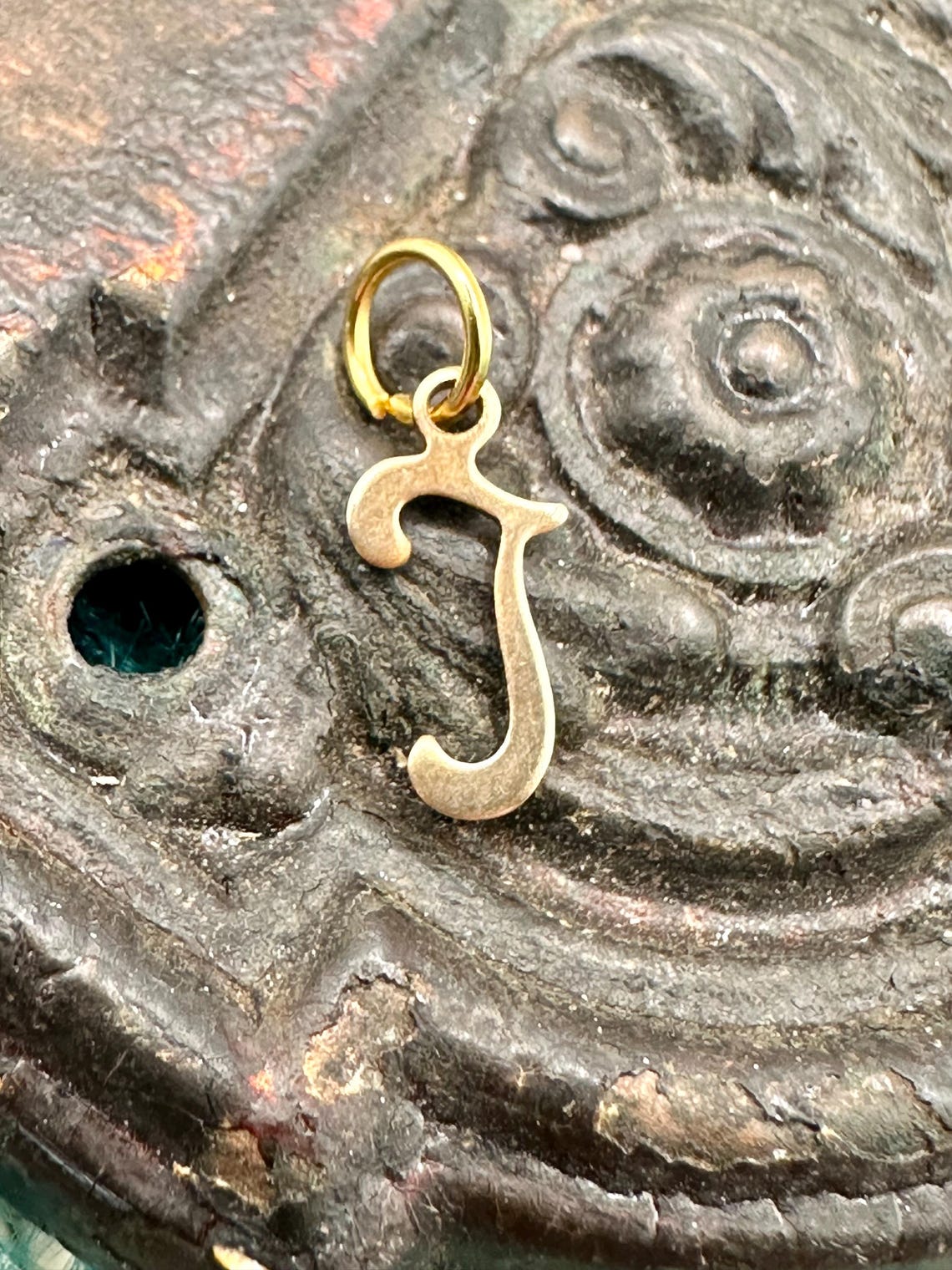 Vintage Raw Brass Tiny LETTER T INITIAL Charm Pendant for Necklace Gold ...