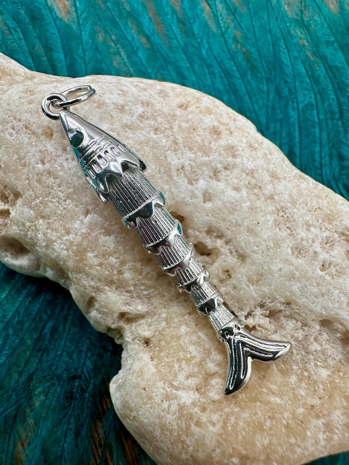 Vintage Style ARTICULATED MOVEABLE FISH Long Skinny Charm Pendant for ...