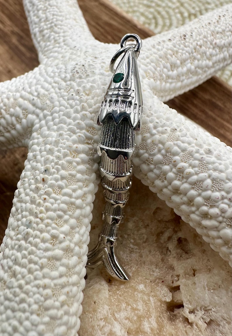 Vintage Style ARTICULATED MOVEABLE FISH Long Skinny Charm Pendant for ...
