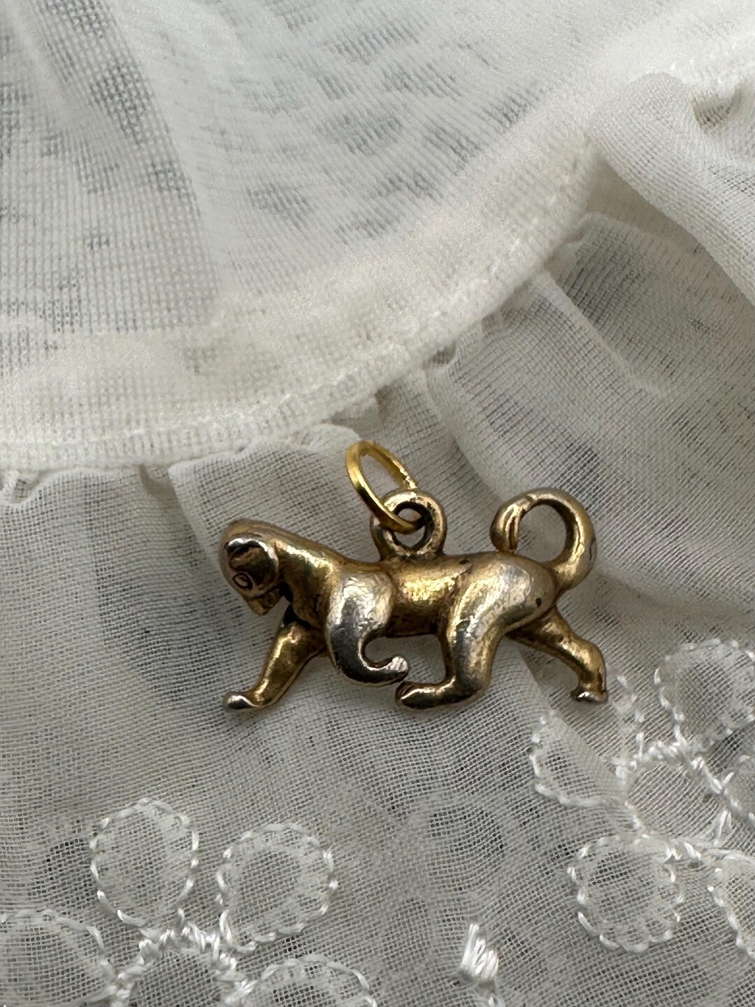 Vintage LIONESS BIG CAT Charm Pendant for Necklace Gold Jewelry Making ...