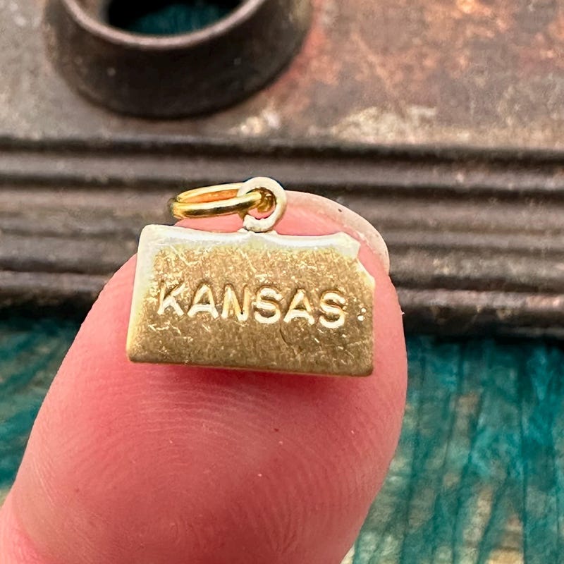 Vintage Kansas Necklace - Etsy