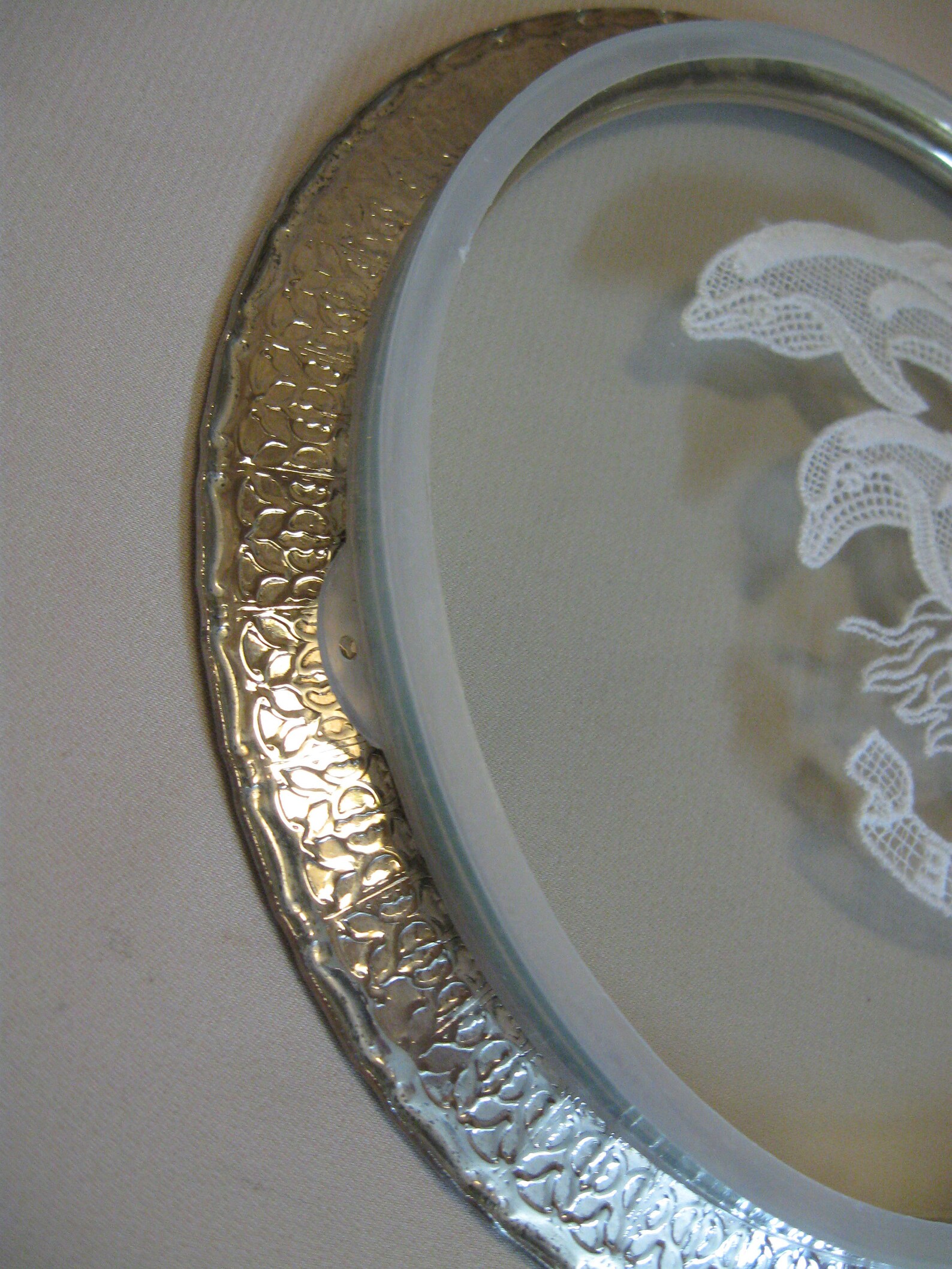 Collector Plate Lace Guuthuse Brugge Belgium Glass Silver - Etsy