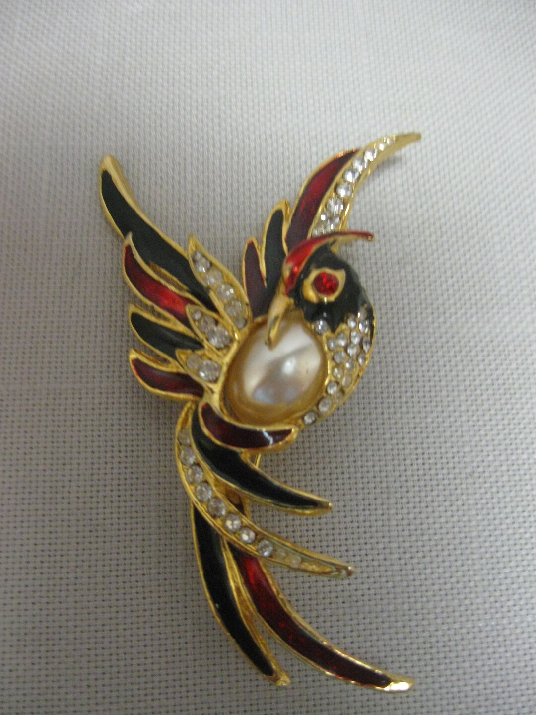 Brooch Pin Exocitic Exotic Faux Belly Pearl Cabochon Bird Crystal Clear ...