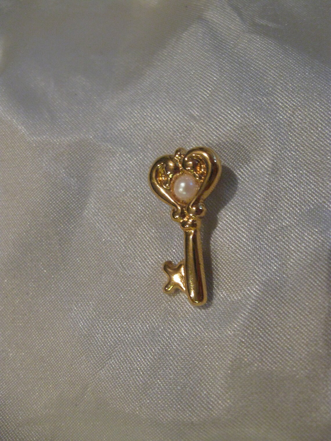 Brooch Pin Shiny Gold Tone Christmas Tree Red Rhinestone - Etsy