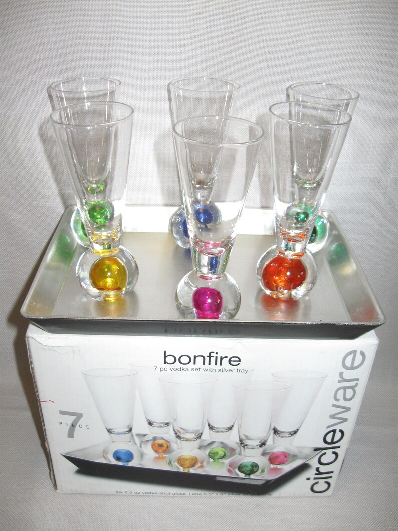 Bar Ware Crystal Clear Glass Decanter With Silver Tone Bottle Neck ...