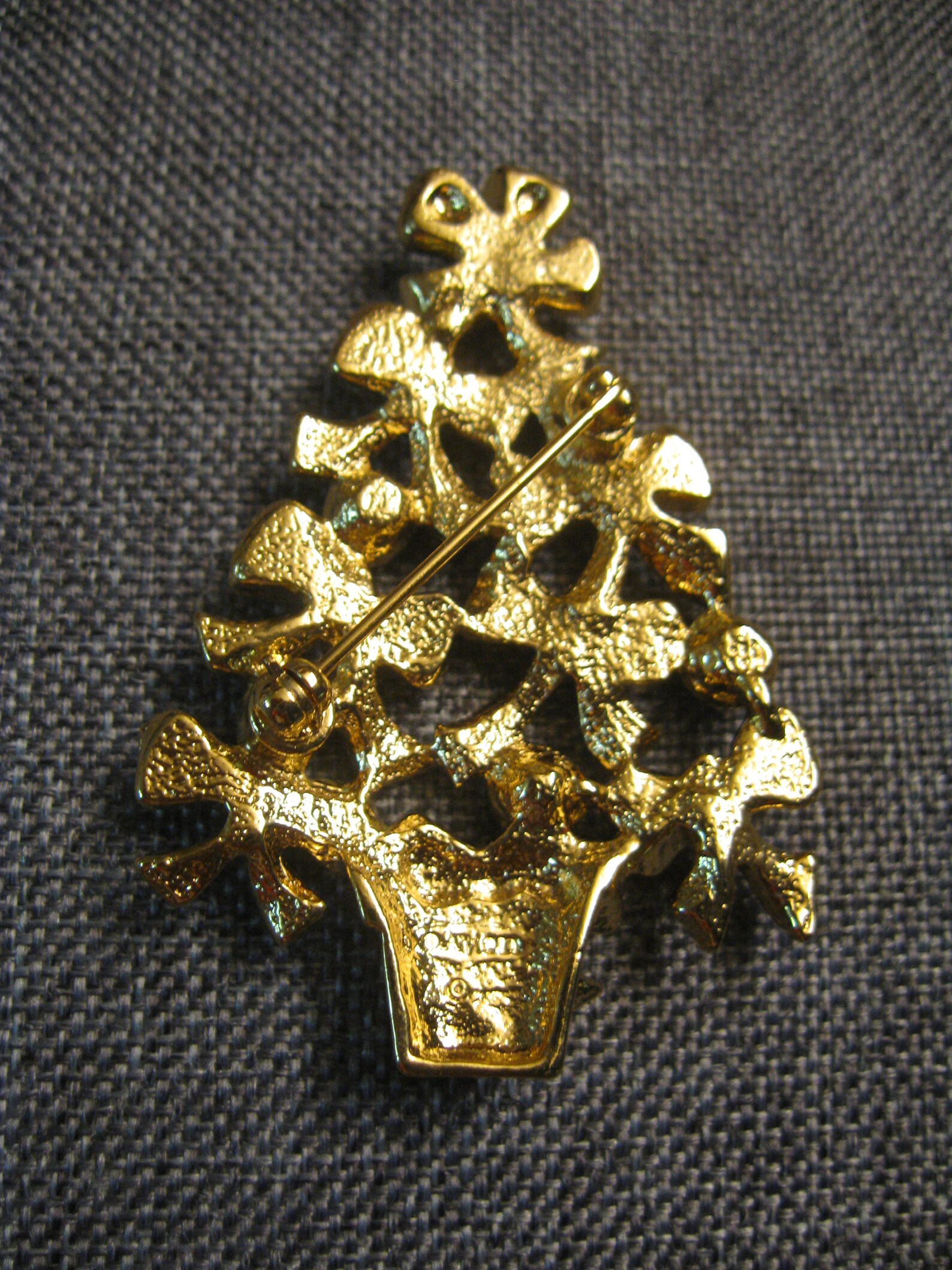 Brooch Pin Christmas Tree Pin Gold Tone Tree and Bows With - Etsy