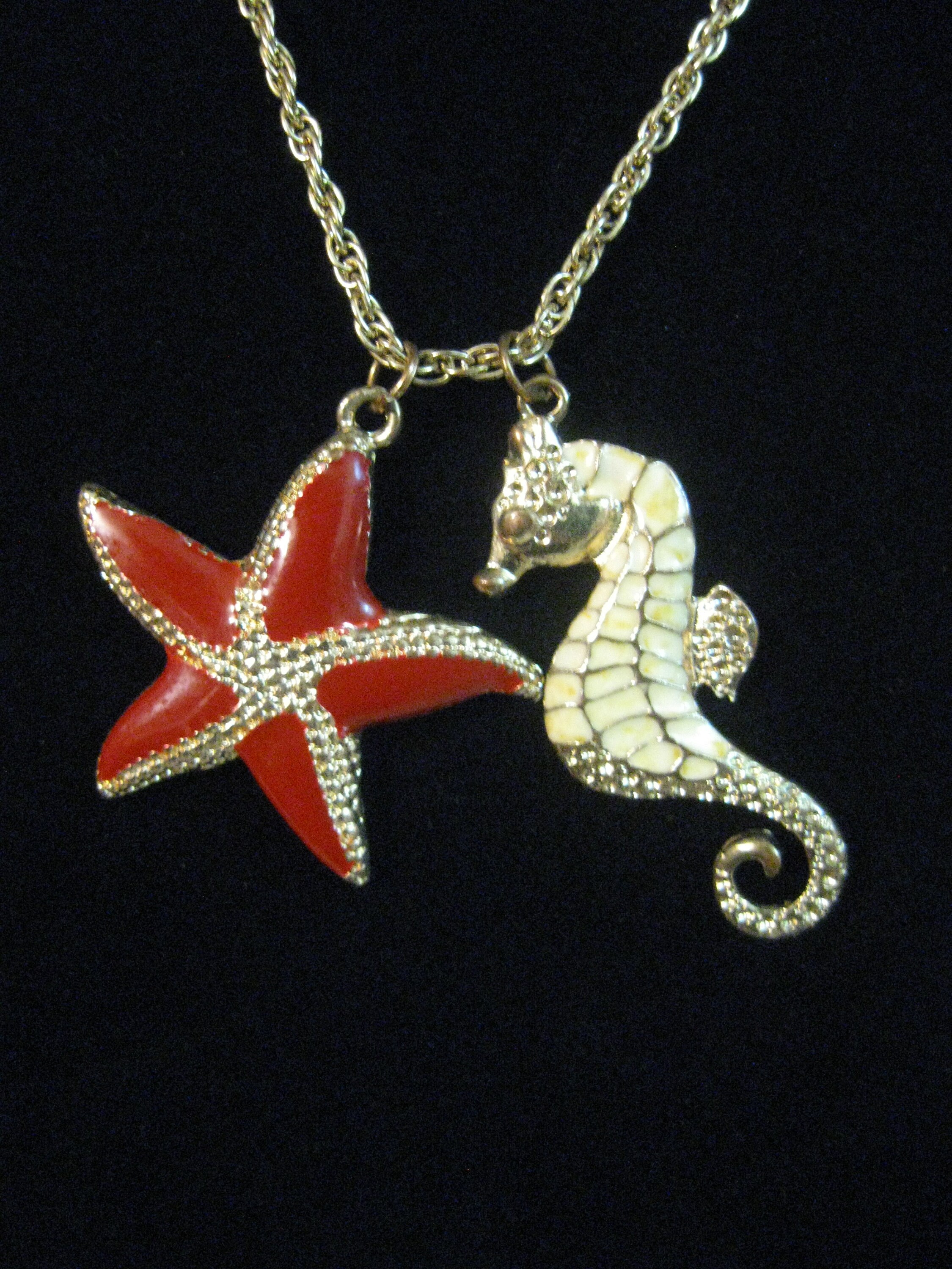 Necklace Nautical Theme Gold Tone Chain Seahorse Beige Gold Tone Beaded ...