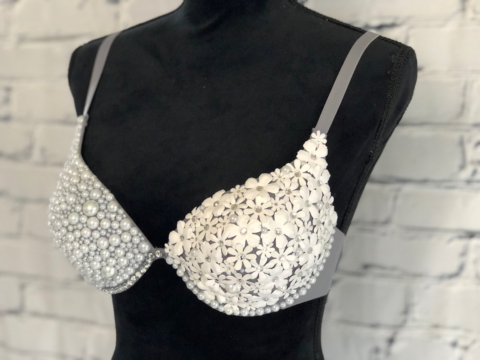 White Flowers and Pearls Rave Bra - Etsy