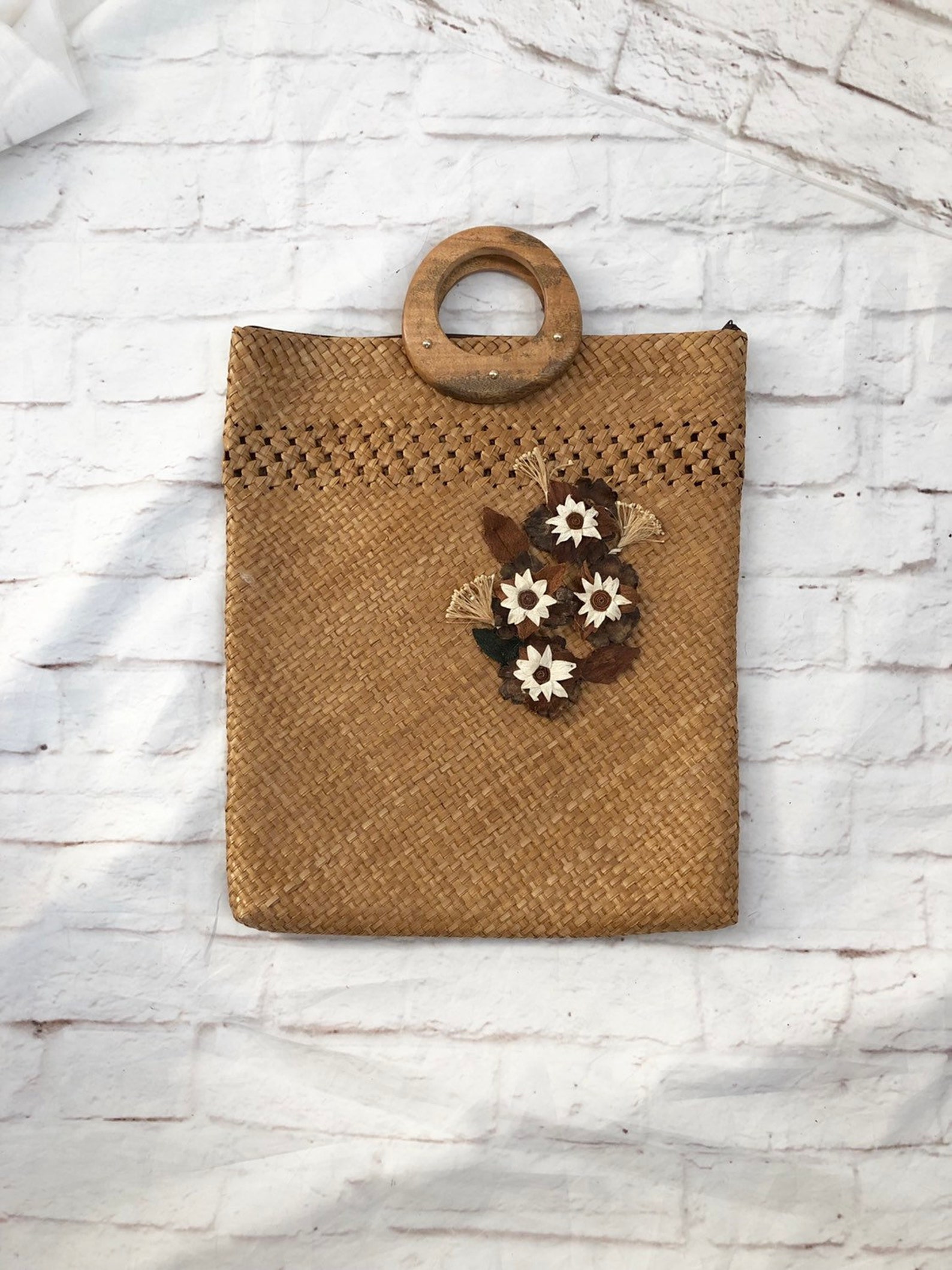 Vintage 70s Large Straw Tote Bag Purse Dried Flowers Wood Handles Brown ...