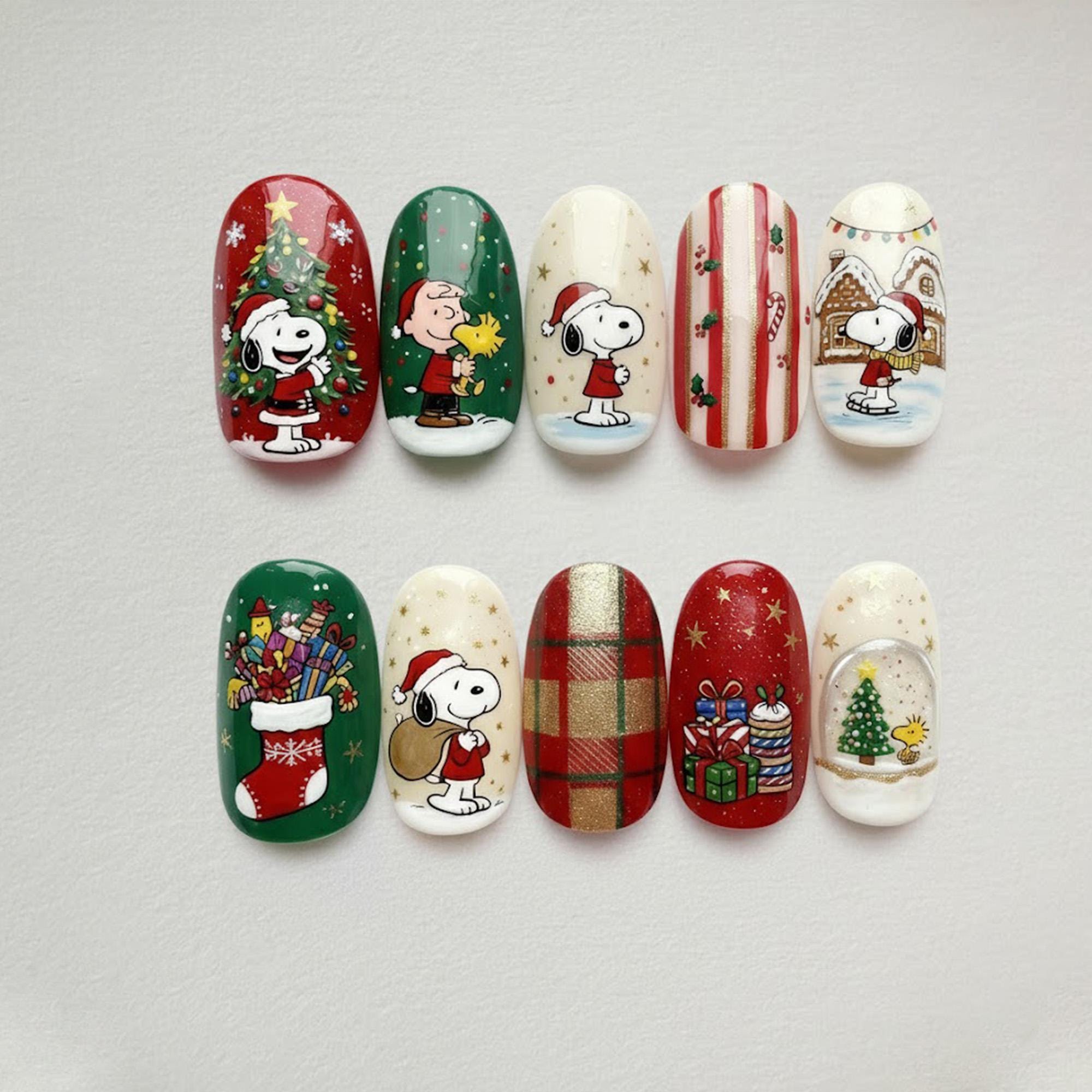 Cute Snoopy Press on Nails, Festive Winter Holiday Manicure for Peanuts ...