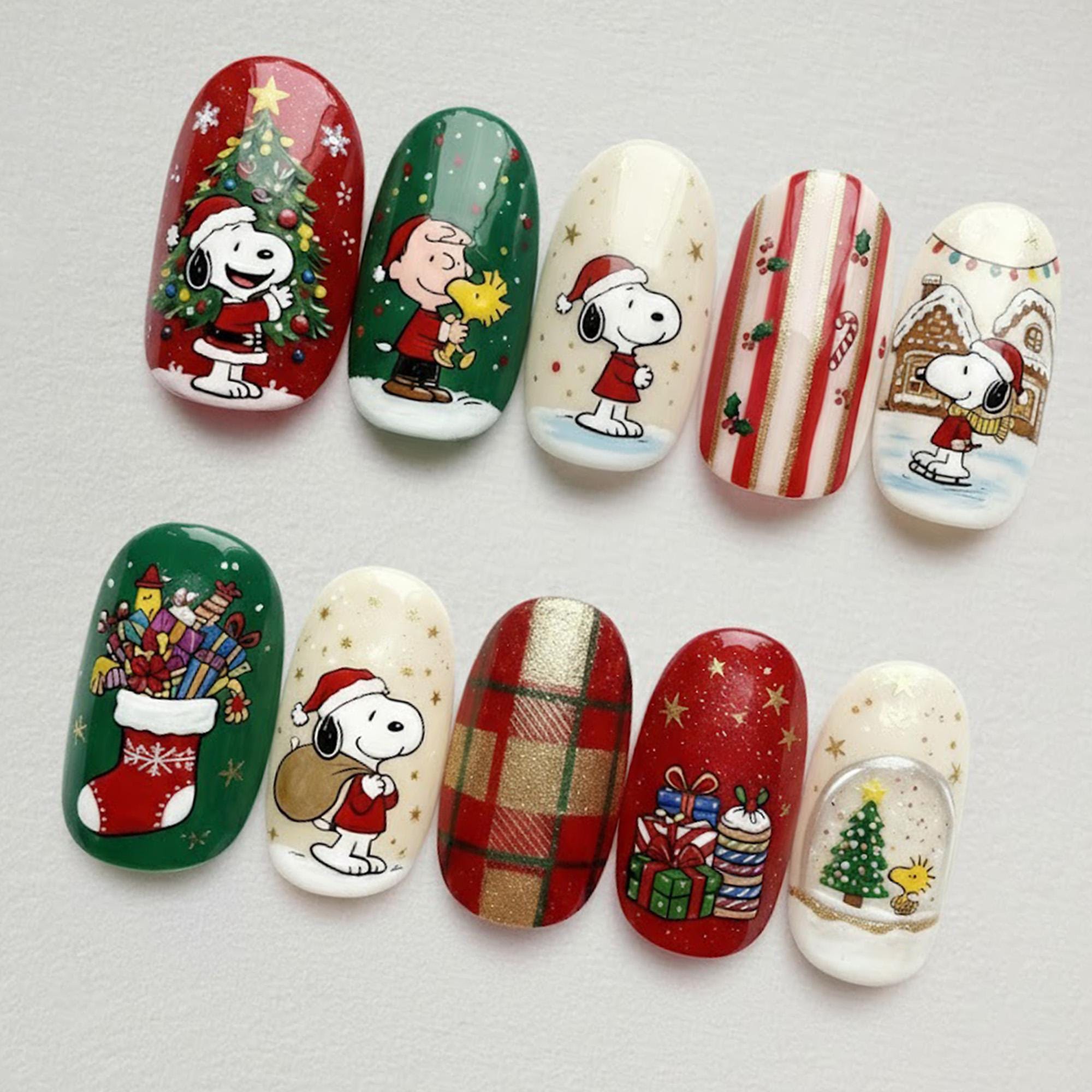 Cute Snoopy Press on Nails, Festive Winter Holiday Manicure for Peanuts ...