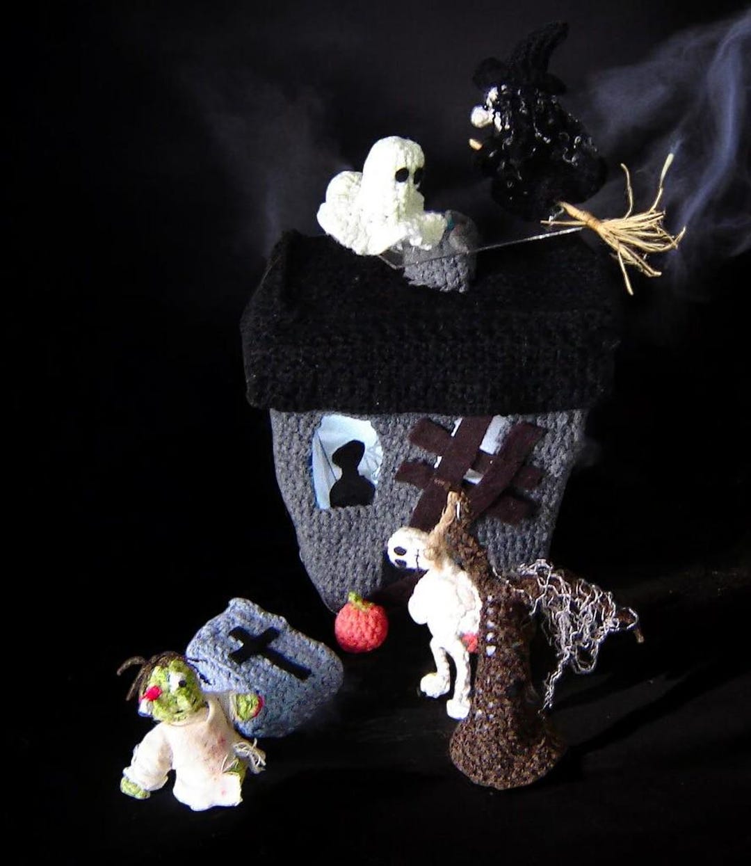 Haunted House Crochet Pattern | Spooky Halloween Decor | Dark ...