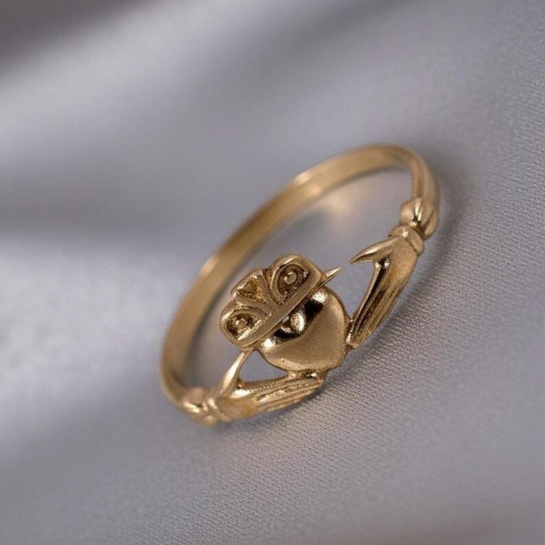 Dainty Gold Claddagh Ring, Irish Promise Ring, Celtic Friendship Band ...