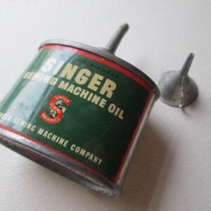 Vintage SINGER Sewing Machine Oil Can 1 1/2 Oz 1949 - 1950s Lead Top ...