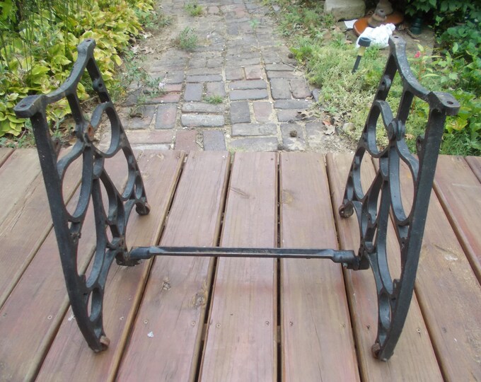 Antique Shorter Heavy Cast Iron Treadle Sewing Machine Base Legs W ...