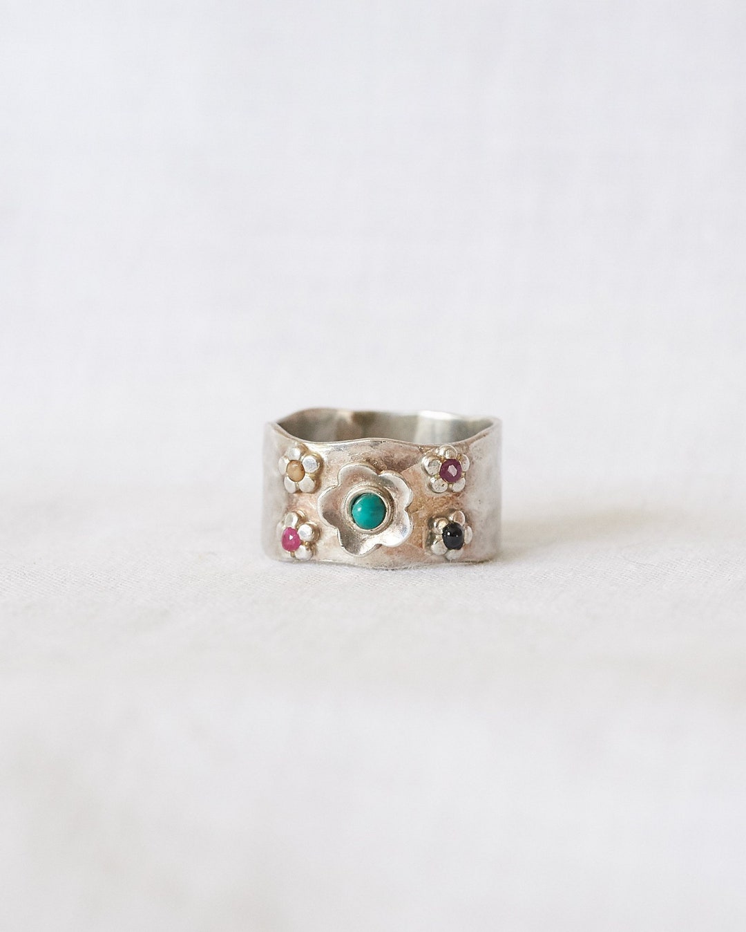 Vintage Flower Power Silver Ring - Etsy New Zealand