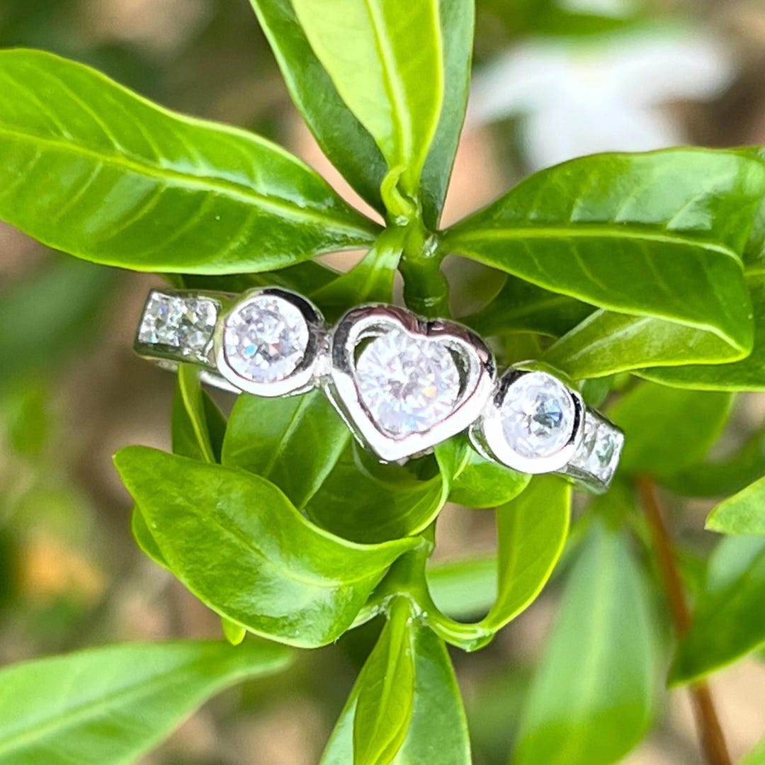 Women's Ring, Heart-shaped Center Stone With Diamond Accents Ring - Etsy