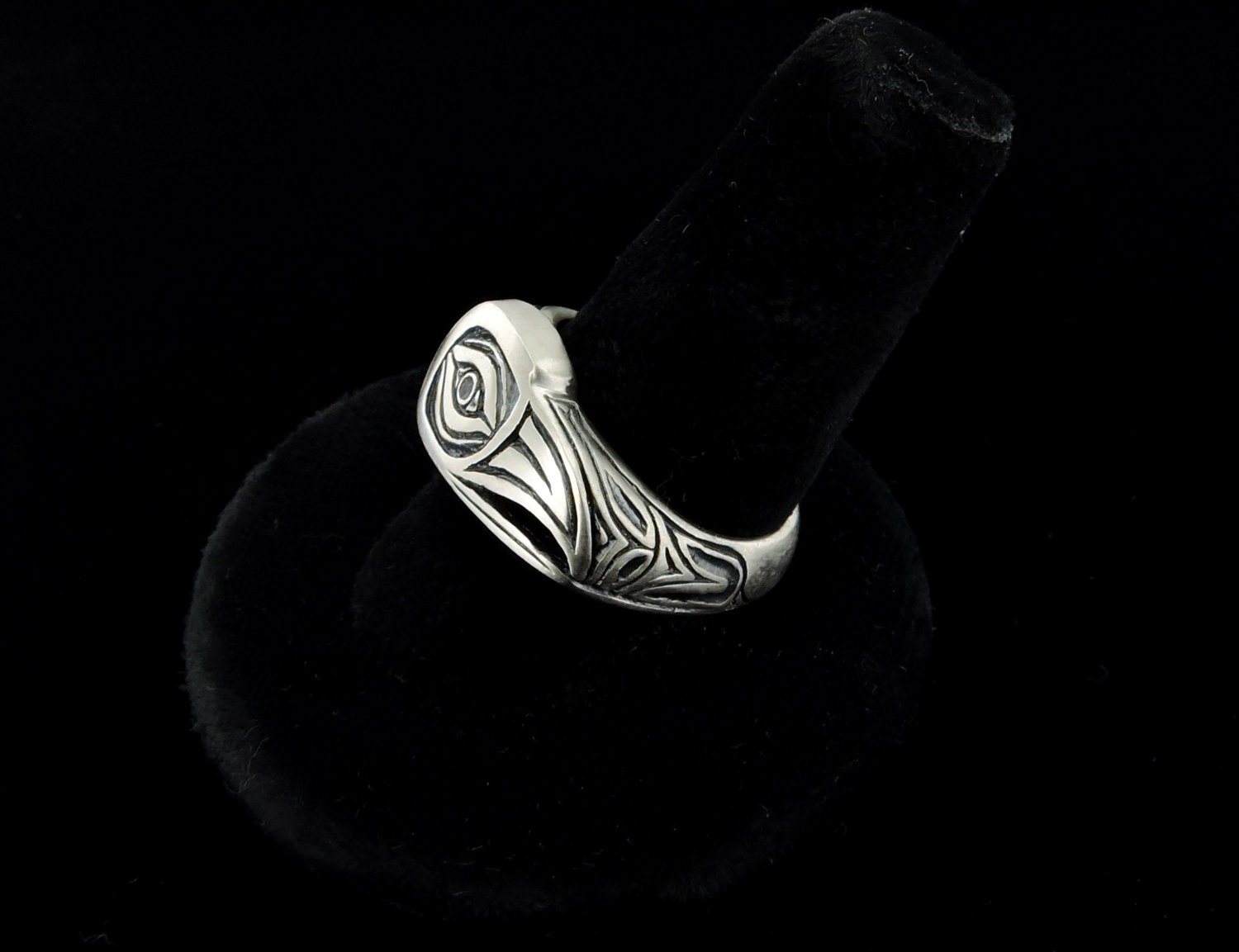 Sterling Silver Haida Raven Style Ring With Oxidized Accent - Etsy