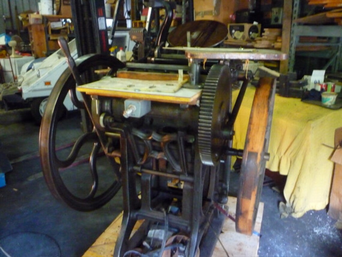 Old and New Style C&P Chandler and Price Letterpress Letterpresses With ...