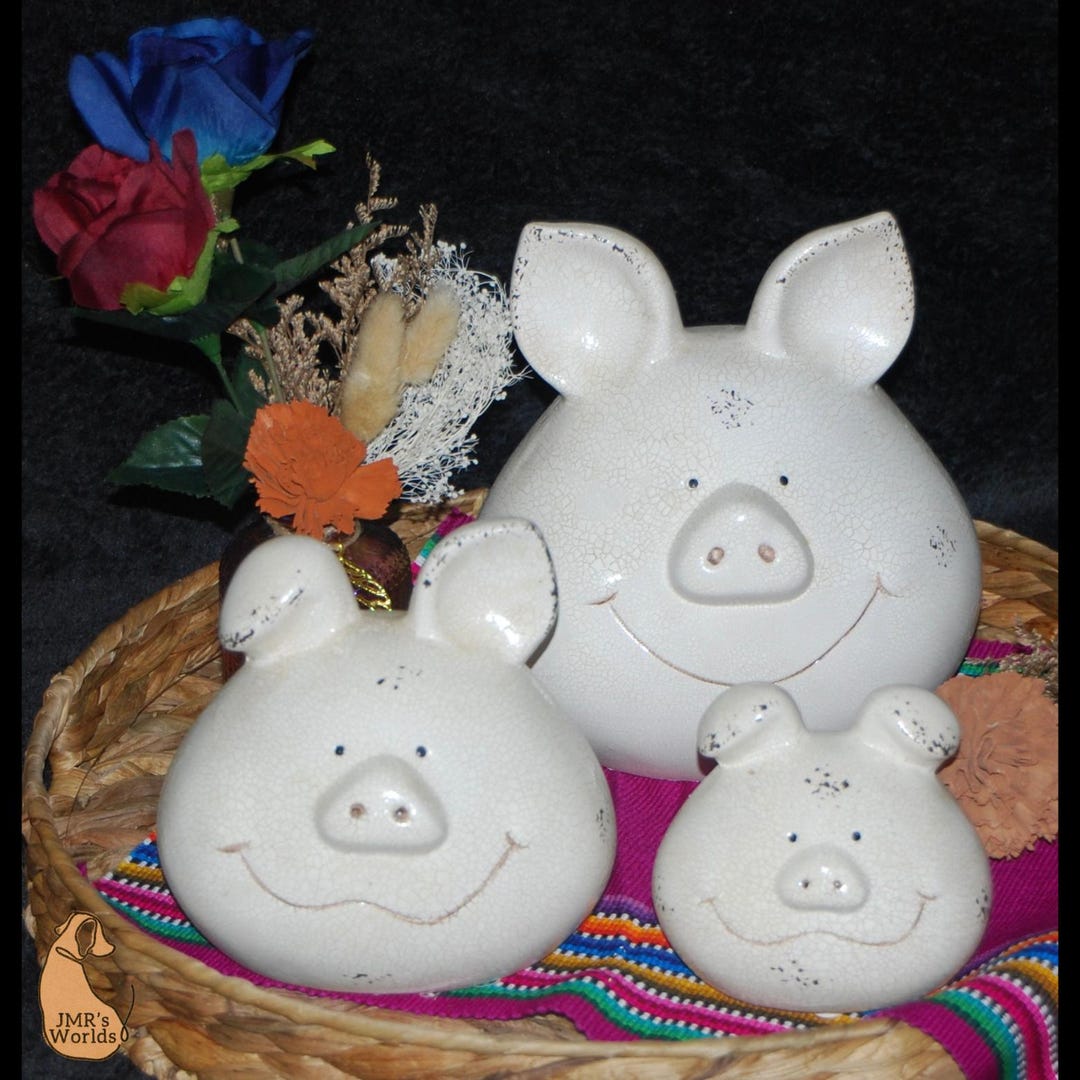 Piggy Family Trio: Smiling Pig Figurines - Etsy