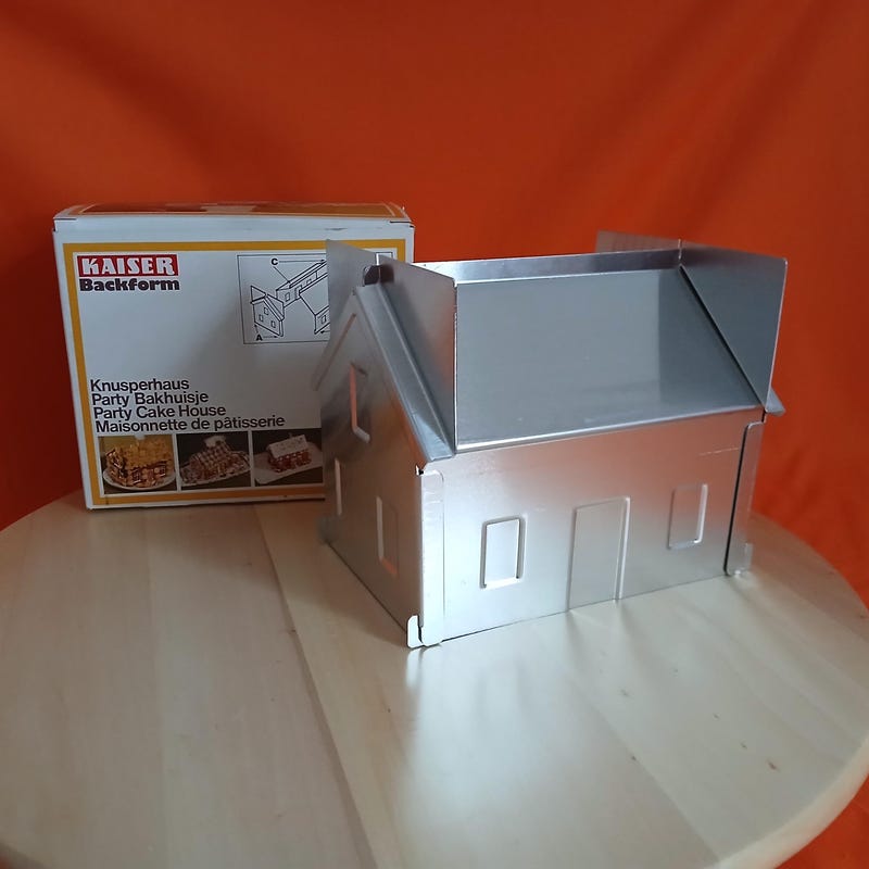 Large Vintage Baking Mold - Etsy UK