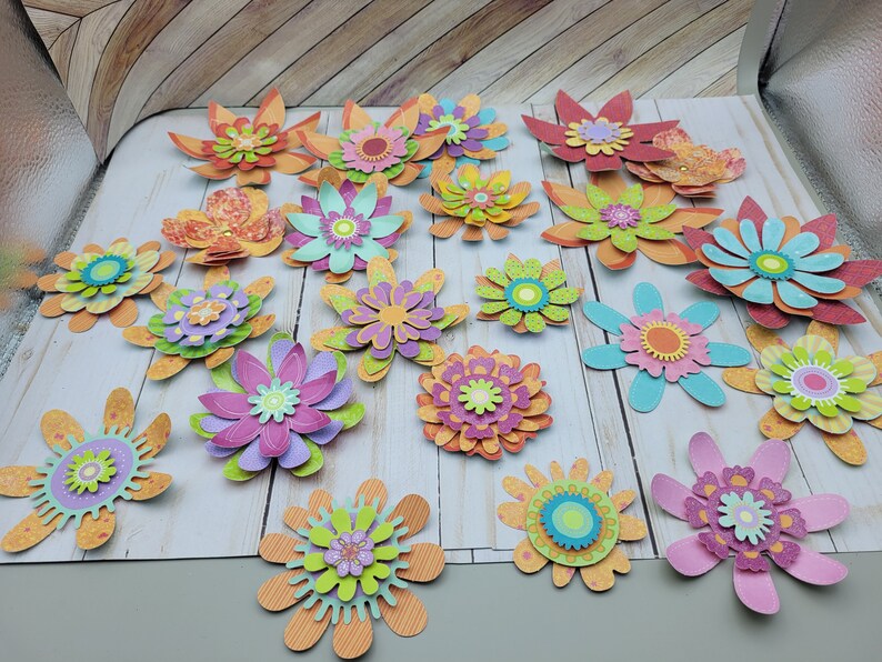 22 Colorful Paper Flowers, Paper Flower Lot - Etsy