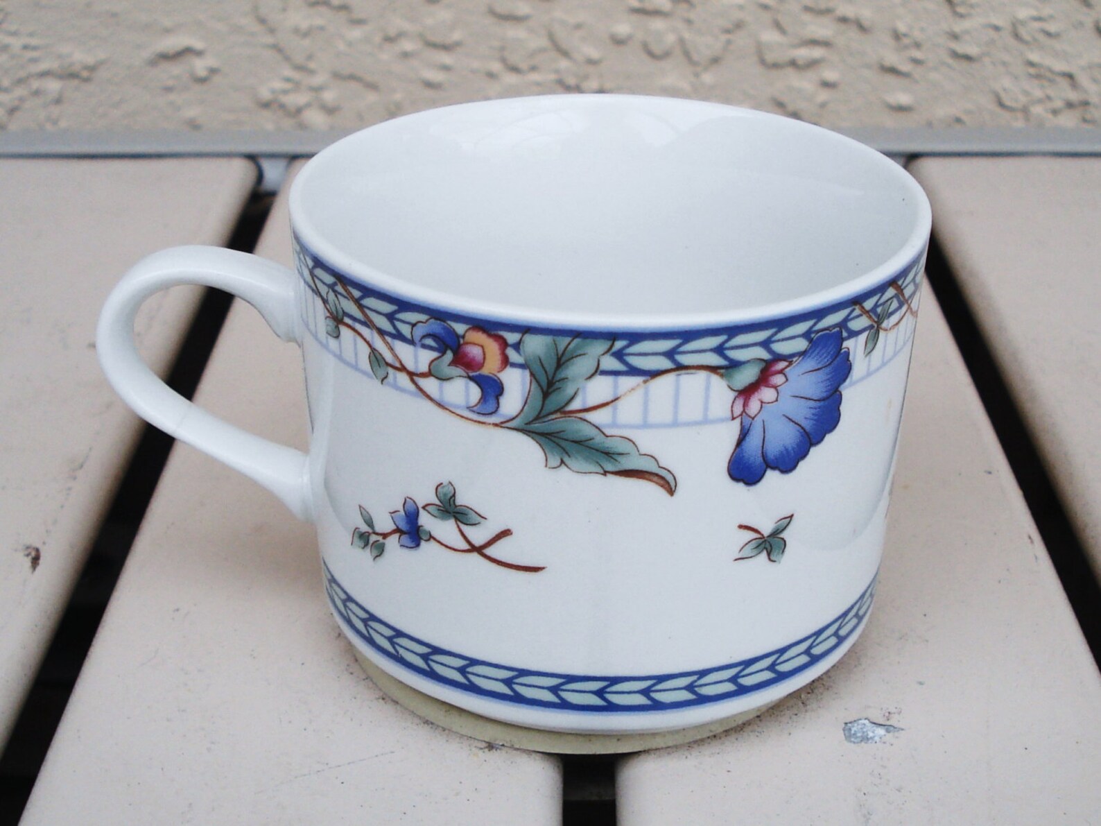 ONEIDA BLUE LATTICE Pattern Select Collection Dinnerware Fine Porcelain ...