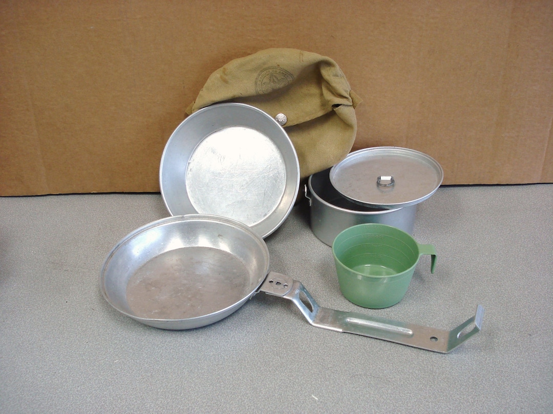 Vintage BOYS SCOUT Aluminum Skillet Set With Shoulder Strap Carrying ...