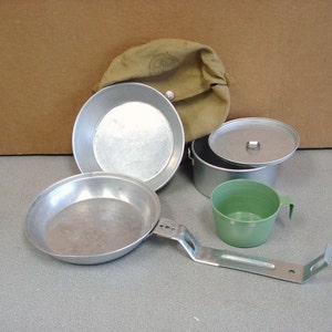 Vintage BOYS SCOUT Aluminum Skillet Set With Shoulder Strap Carrying ...